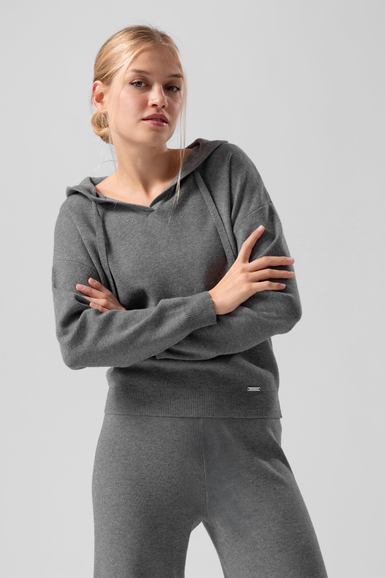 Knitted hoodie Meryl – Navigation